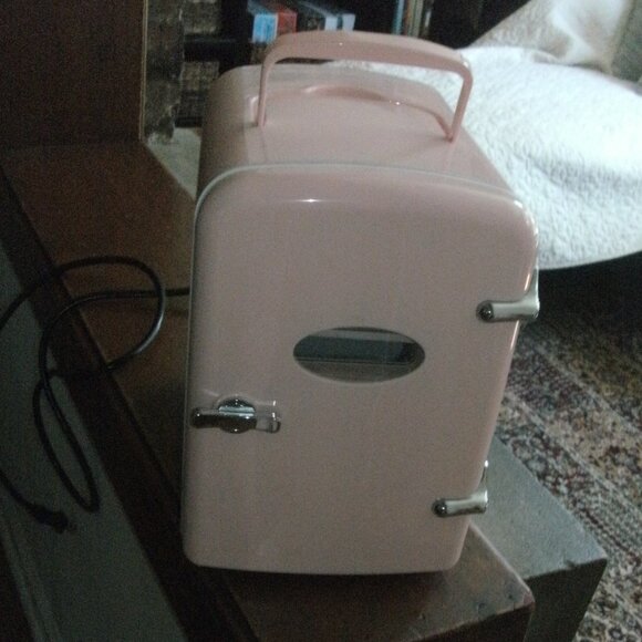 Kitchen | Pink Retro Mini Portable Compact Fridge Hot Or Cold Setting ...